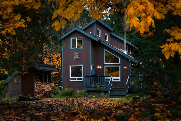 Mt. Baker Retreat: Fireplace•starlink•pet Friendly - Glacier, WA