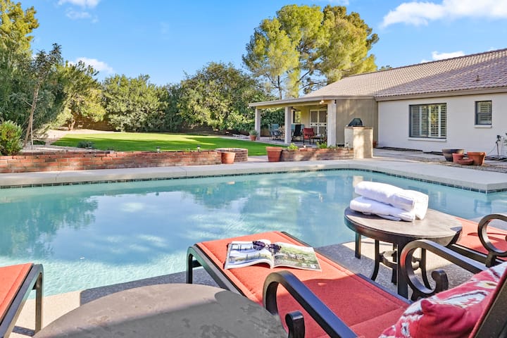 Family Fun Escape - Pool, Hot Tub, Game Room - Peoria, AZ
