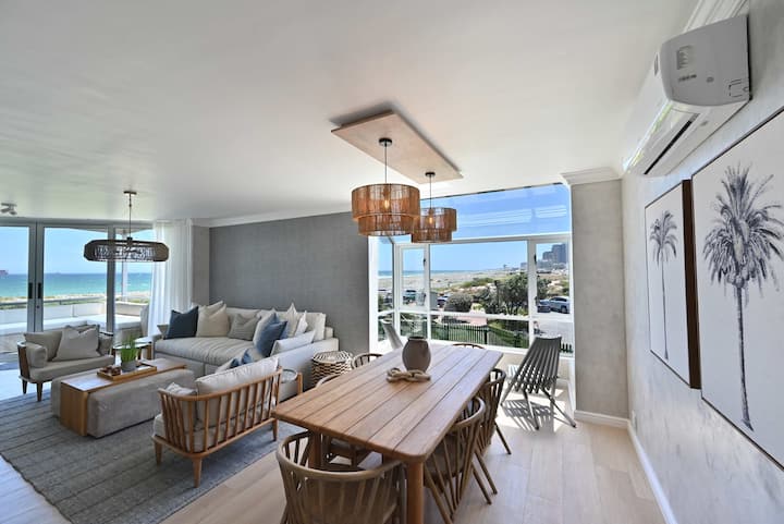 3 Bedroom Cabana On The Beach - Parklands