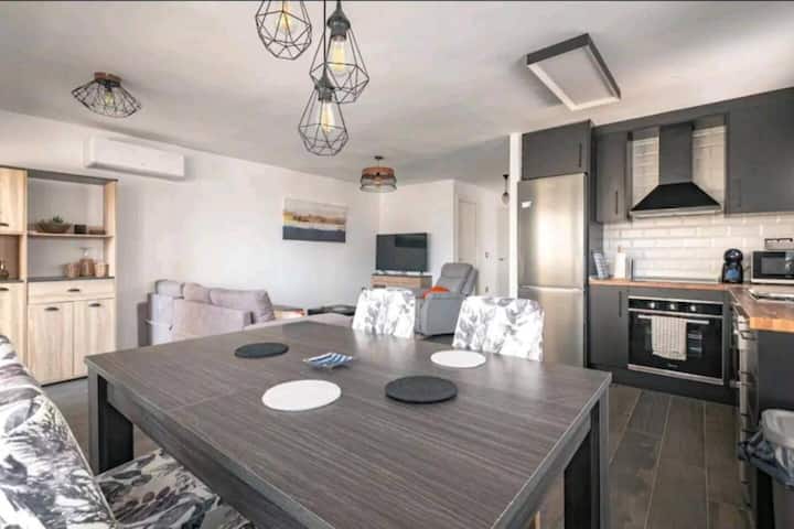 Spacious & Stylish 3 Bedroom Flat-4min To Beach - Alicante