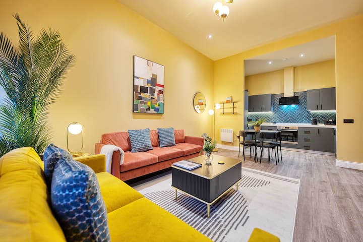 Large Central Station 2 Bed Apartment (A2) - Glasgow