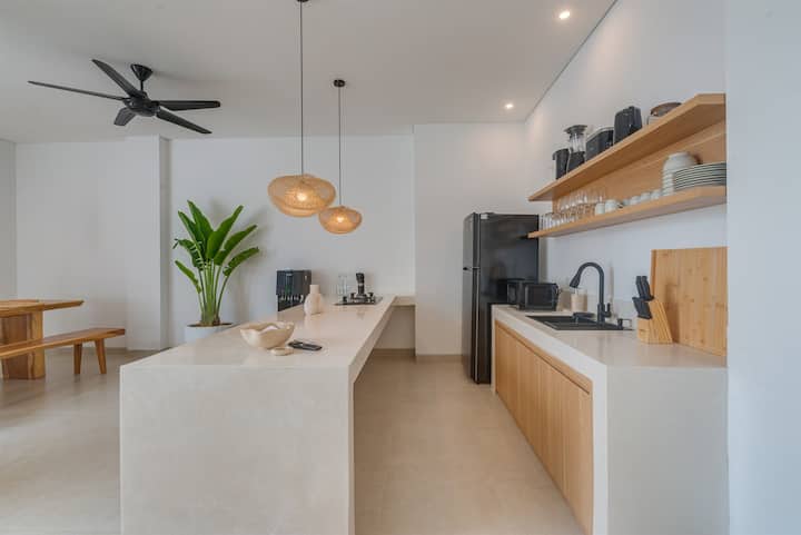 Casa Moda, Chic 3-bedroom Villa Near Kedungu Beach - Tabanan