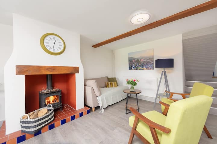 Modern Cottage, Countryside Views, Private Parking - Shepton Mallet