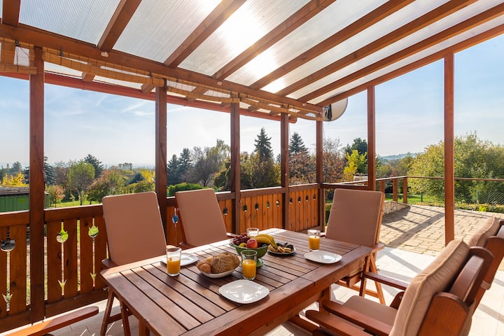 Balaton View From Almadi - Happy Rentals - Balatonalmádi