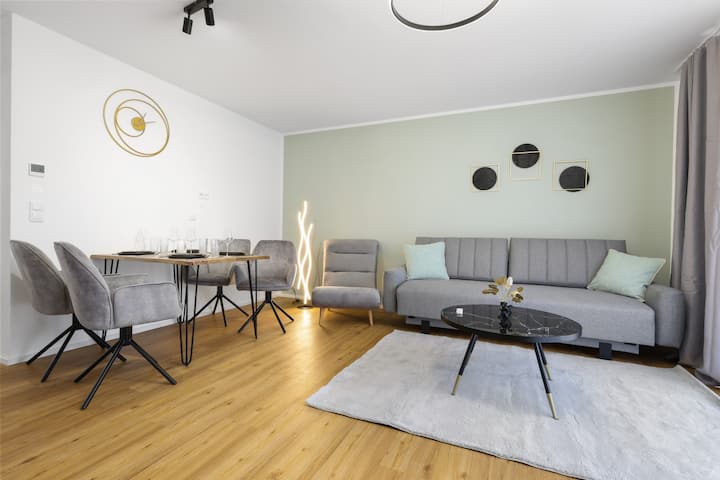 Cruwzo | Exclusive Apartment For 4 People - Ingolstadt