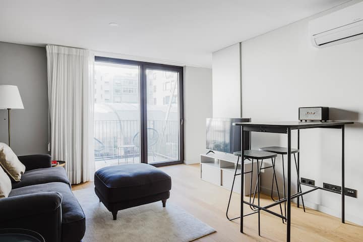 Blueground | Avenidas Novas, Ac, W/d, Nr Park - Lizbon
