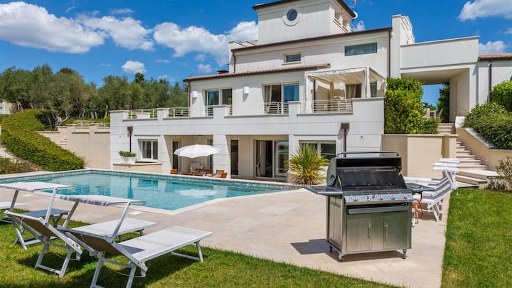 Villa Mandara 8+2, Emma Villas - Riccione