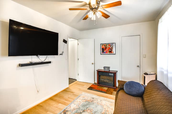 1 Mi To Dtwn: Remote Work-friendly Apt In Hampton! - Hampton, VA