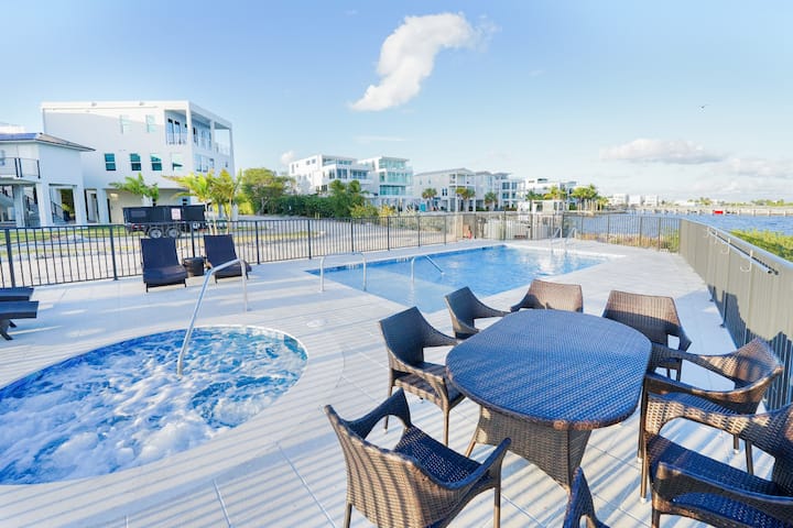 3br Waterfront Stay: Pool, Spa & Free Kayaks - Key Largo, FL