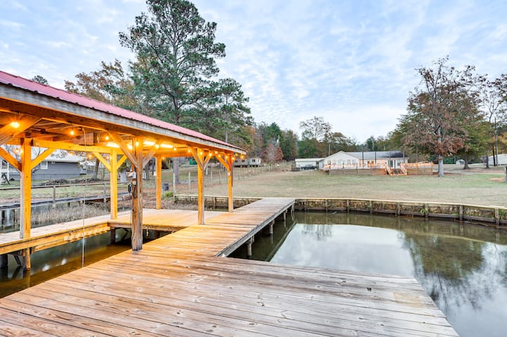 Lake Sinclair: Since Day 1 Family Lake House - Milledgeville, GA