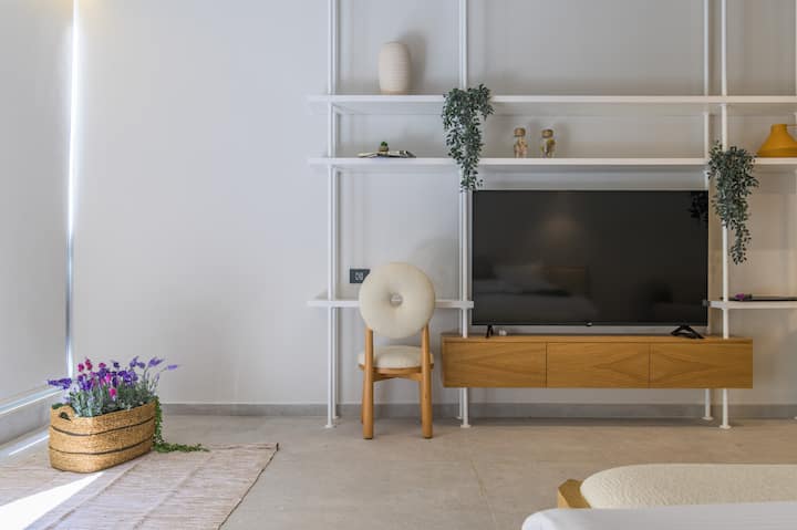 Boho Studio: Wild Flowers | Mar Mikhael - Beirut