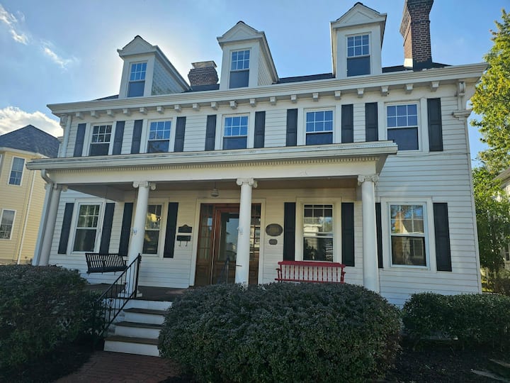 Boutique Amenities, Historic Guest House Privacy! - Havre de Grace, MD