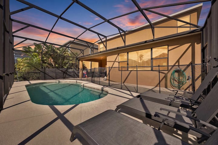 2324 Golf Course Oasis With Pool Heating - Davenport, FL
