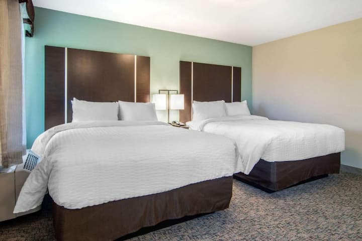 Downtown Stay |World Of Coca Cola. Free Breakfast - Atlanta, GA