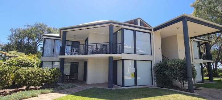 Cape View Beach Resort - Endless Summer - Dunsborough