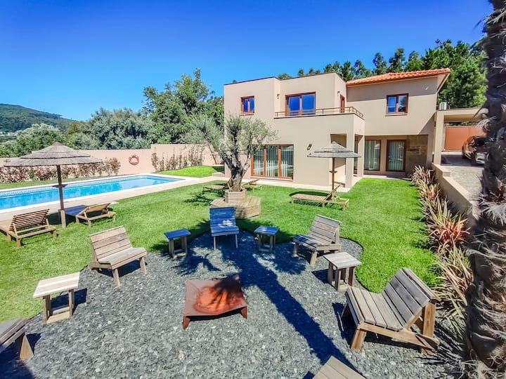 Villa 240 V9- Luxury Holiday Home In Barcelos - Barcelos