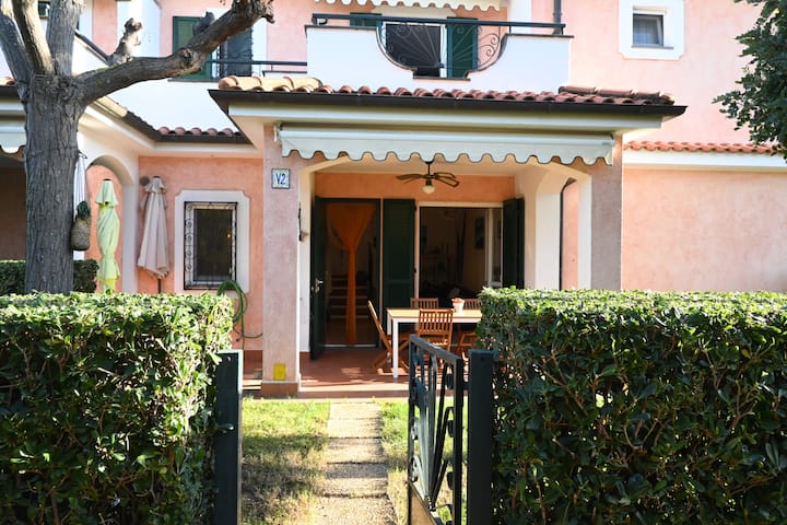P047 - Porto Recanati, Apartment With Garden - Porto Recanati