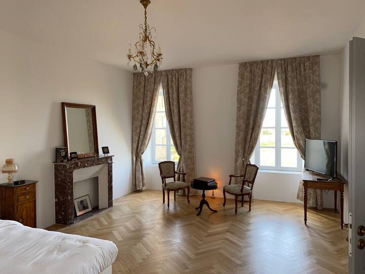Chambre Yves Dans Château Camus - Montmarault