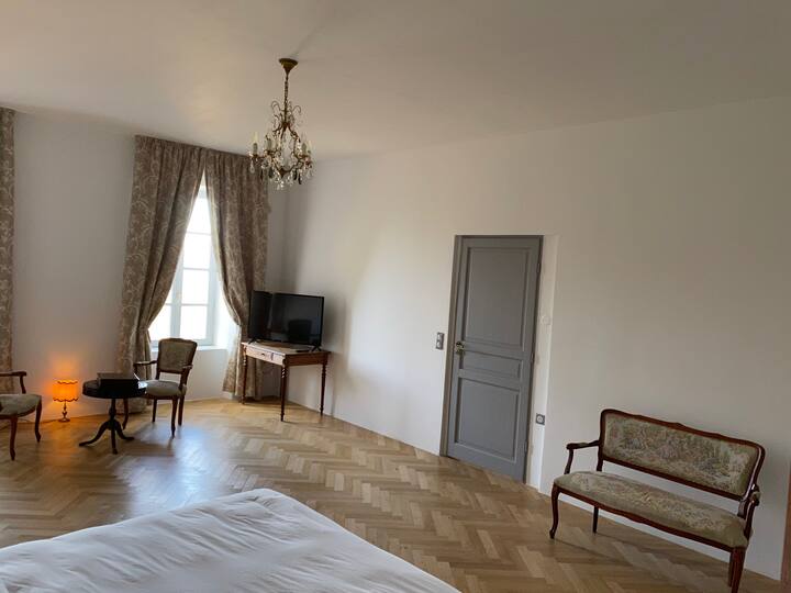 Chambre Yves Dans Château Camus - Montmarault