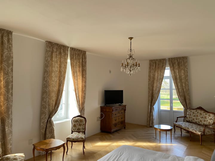 Chambre Jean Dans Château Camus - Montmarault