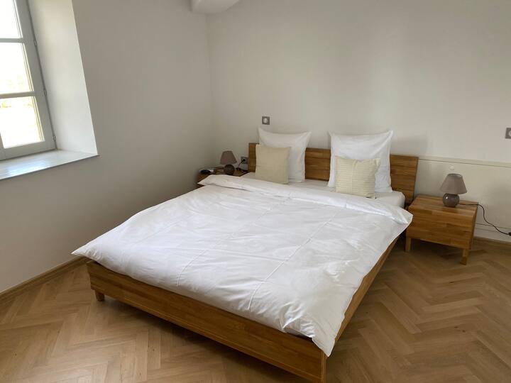 Chambre Margueritte Dans Château Camus - Montmarault