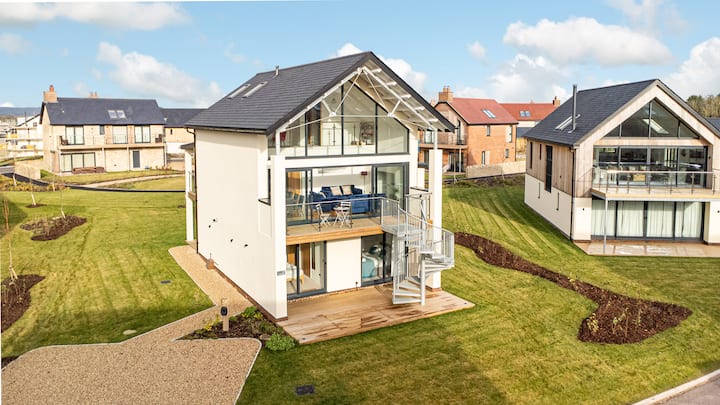 Down Time (Br21), Silverlake, Dorset - Lulworth Cove