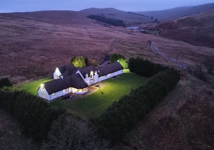Grassyards House - Millport