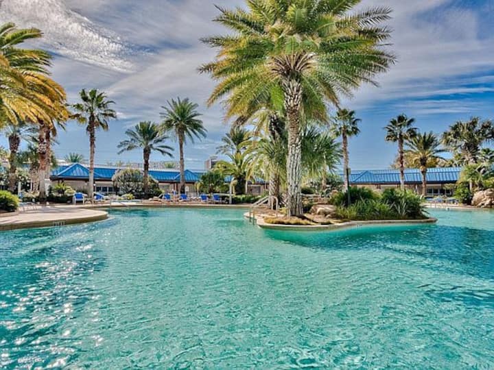 4th Fl Poolside, Hot Tub, Walk To Beach /Shuttle - Destin, FL