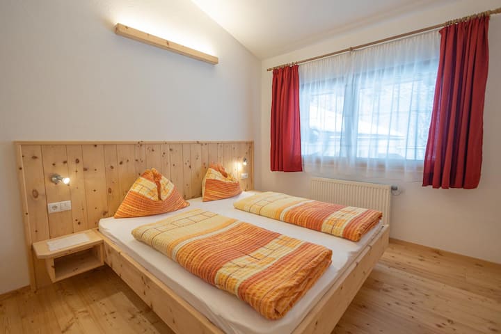 Apartment Enzian - Mesnerhof - Riva di Tures