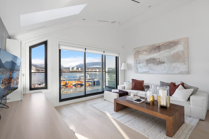Modern 3br Home | Balcony W/ Ocean & Mountain View - Vancouver