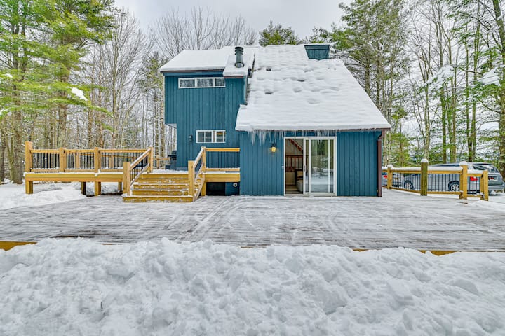 Ski, Hike & Golf: Pet-friendly Windham Retreat - Windham, NY