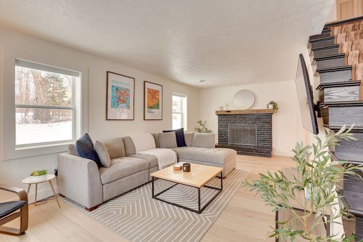 3 Mi To Dtwn & Ysu: Updated Youngstown Home - Youngstown, OH