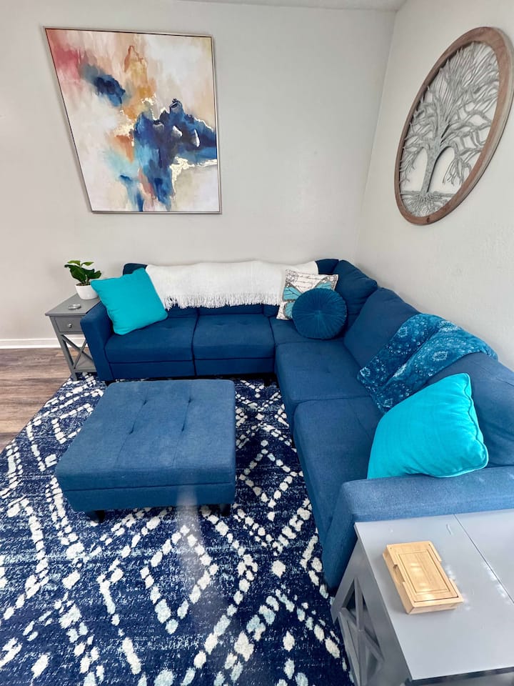 Comfy 2br/1ba Apt - Nederland, TX