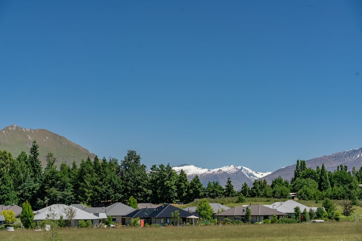 Mountain Majesty - Wanaka Holiday Home - ワナカ