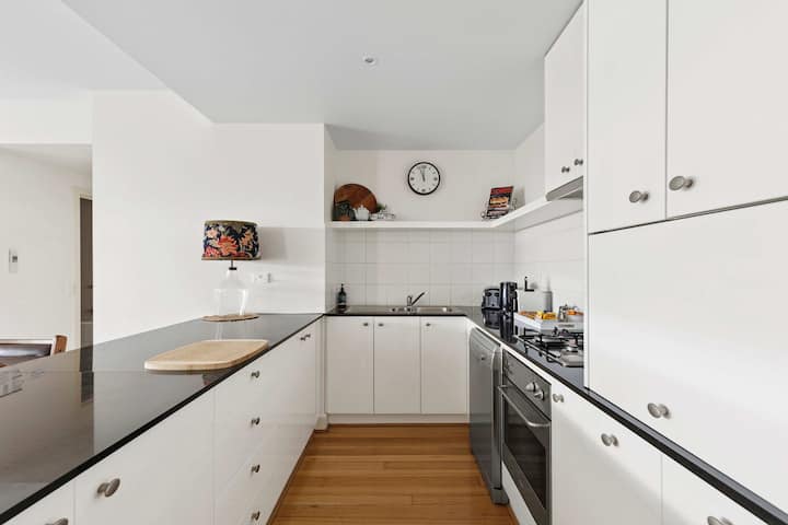 Waterfront Premium Apartment In Central Geelong - Geelong