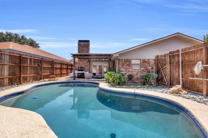Pool Arcade Patio Fire Pit 4br | Legacy The Colony - The Colony, TX
