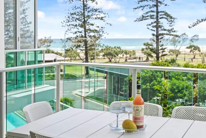Luxury Beachfront Stay In Kirra - Coolangatta