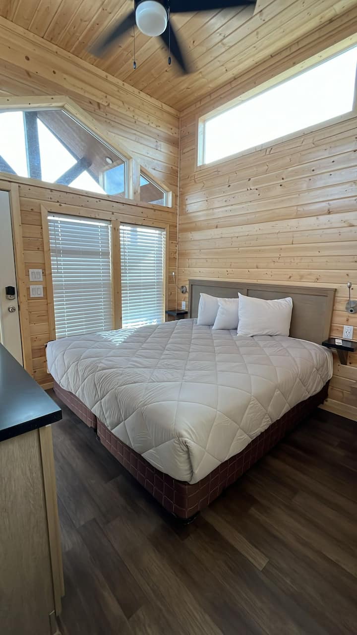 060b Secluded Cabin Grandcanyon South Rim King Bed - Grand Canyon National Park