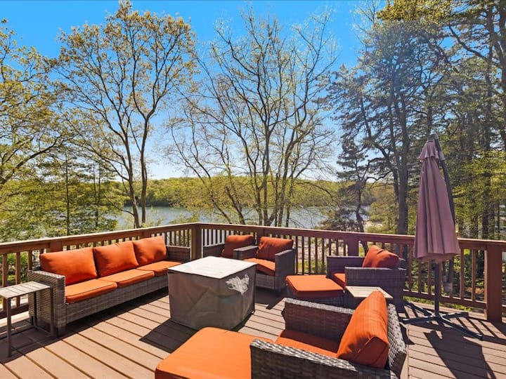 Perfect Lakeview Family Retreat – Beach + Pool - Capo Cod, MA