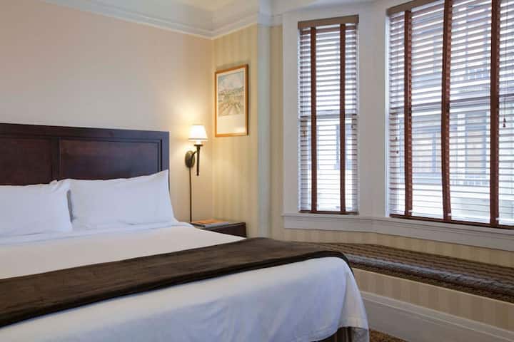 Sanfran Style Meets Wine Country Charm - Usa