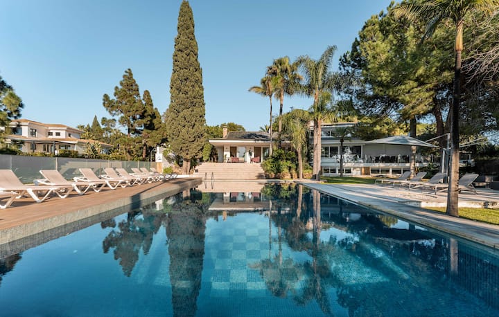 Villa Anna | Pool Gym Cinema Spa Plunge Pool 7 Bed - Marbella