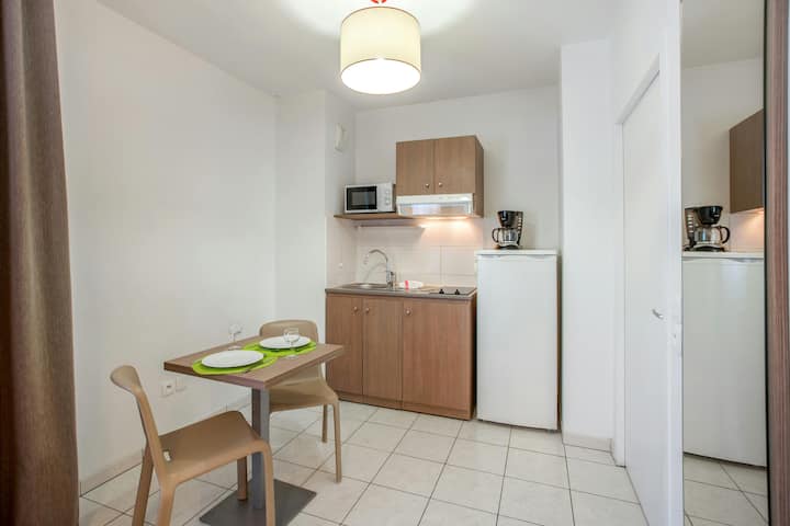 Appart'city Annemasse Centre- Large Apartment - Annemasse