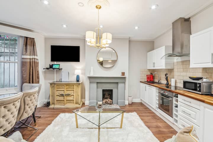 Stunning 2bed 2bath Apt Earl's Court Sleeps Seven - Chelsea