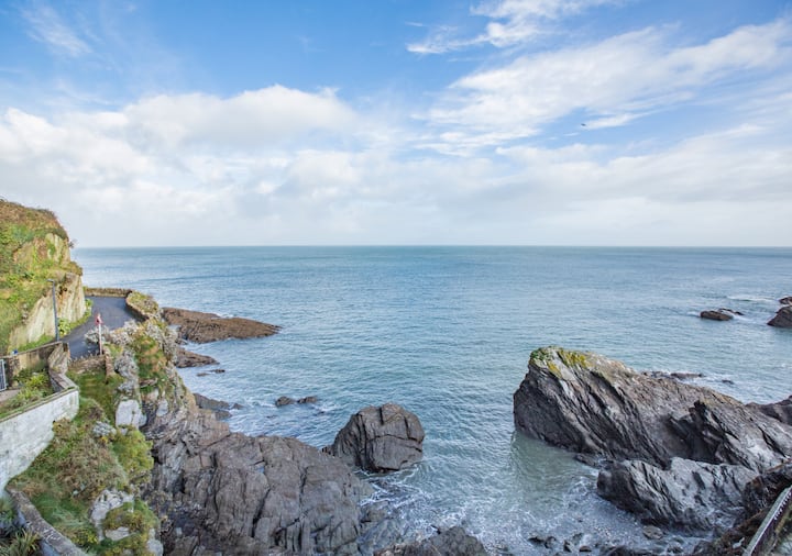 Oceans Embrace - Ilfracombe