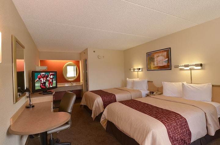 Easy Airport Access Stay | 2 Family Ready Rooms - San Antonio, TX