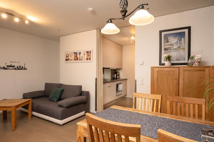 Central-premium With Balcony (2-zimmer) - Berlin