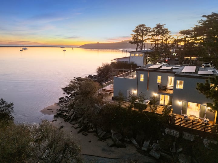 Experience The Pinnacle Of Coastal Living At - Half Moon Bay, CA