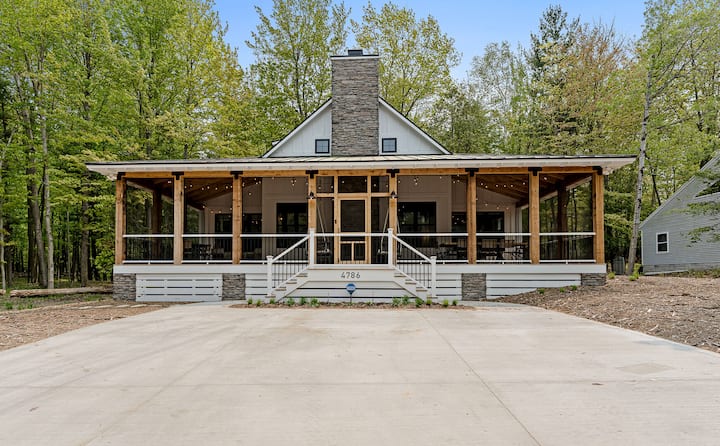 Beautiful New Home Across The Street From Lake Mi - Pentwater, MI