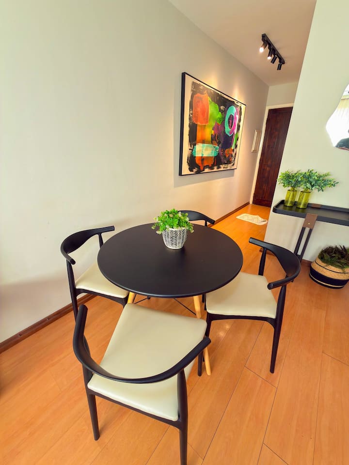 Ap Praça-garagem/wi-fi/piscina- Parcele 6x S/juros - Águas de Lindoia