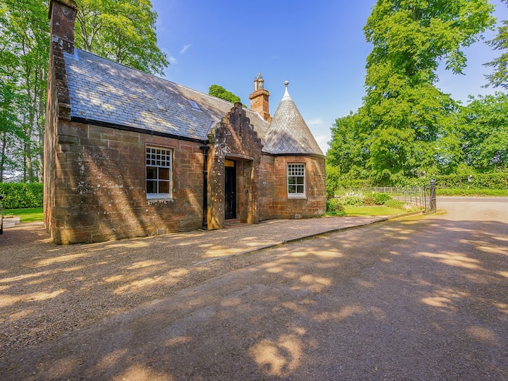 West Lodge - Blairgowrie